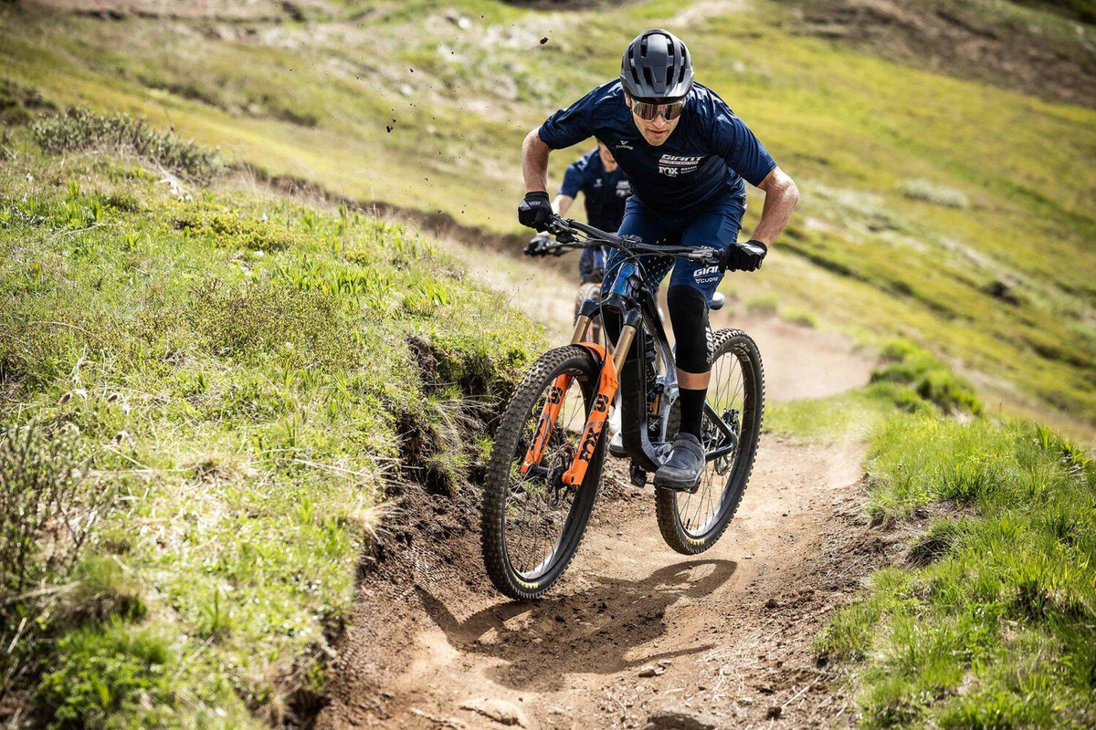 Kask MTB Giant Rail MIPS Panther Black | BMSBIKE.com